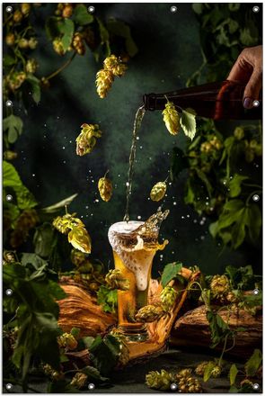 Wallario Outdoor-Poster f&uuml;r Garten oder Balkon Braukunst - Hopfenkaltschale, Motivbanner Gr&ouml;&szlig;e: ca. 120 x 180 cm, Outdoor-Bild