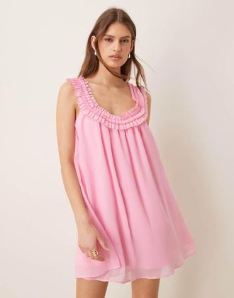 Kiss The Sky Dolly - Schulterfreies Babydoll-Minikleid in Pink mit R&uuml;schen-Rosa