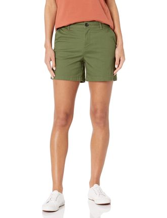 Amazon Essentials Damen Mittelhohe schmal geschnittene Khaki-Shorts mit 13 cm Schrittlänge (erhältlich in gerader und kurviger Passform), Dunkles Olivgrün, 40-42