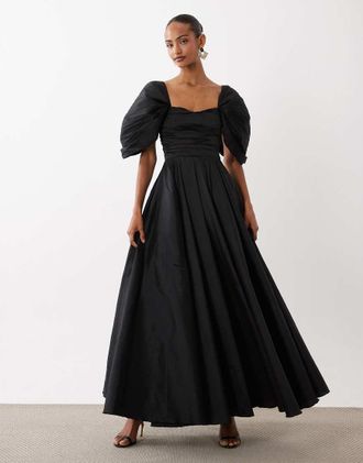 Lace & Beads Robe de soir&eacute;e en taffetas avec d&eacute;collet&eacute; en coeur et manches bouffantes - Noir