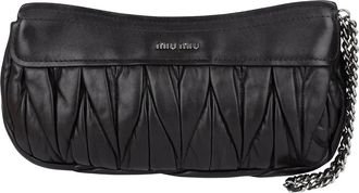 Miu Miu Crossbody Bags - Miu Miu Matelasse Leather Pochette Clutch Bag - Gr. unisize - in Schwarz - f&uuml;r Damen