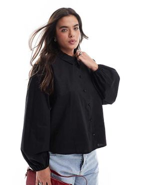 Nobody's Child Birdie - Bluse in Schwarz mit Muschelkantensaum am Kragen