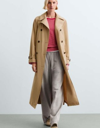 Oysho extra leichte, wasserdichte 10k-Langjacke in Camel-Braun