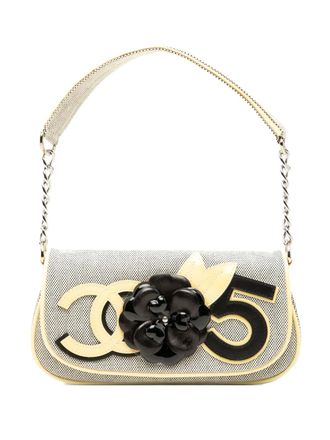 Chanel sac port&eacute; &eacute;paule Camellia CC No. 5 (2005-2006) - Jaune