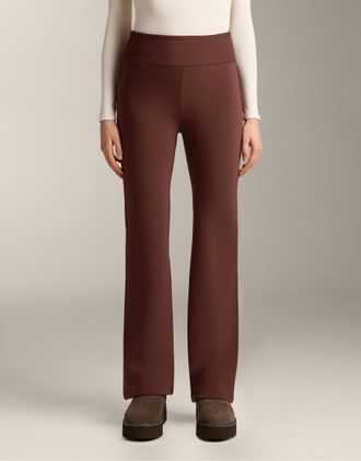 Oysho Nahtlose, ultrawarme Bootcut-Hose in Burgunderrot mit hohem Bund