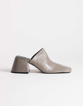 Topshop Alberto Mules aus echtem Leder mit breitem Blockabsatz in Grau