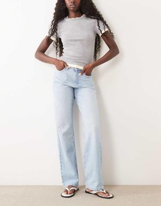 Cotton On On 91 - Gerade geschnittene Jeans in Lorbeer-Blau