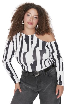 Trendyol Damen Regular Frauen Slim Fit Basic Rundhals Strick Plus Size Bluse, Schwarz, XL Größen