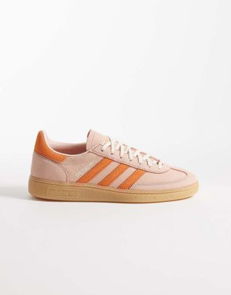adidas Originals Handball Spezial - Sneaker in Hellrosa und Orange