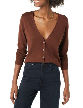 Amazon Essentials Damen Leichter Cardigan mit V-Ausschnitt (in &Uuml;bergr&ouml;&szlig;e erh&auml;ltlich), Braun, L