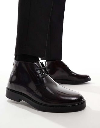 Asos Geschn&uuml;rte Chukka-Stiefel aus Polido-Leder in Burgunderrot