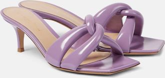 Gianvito Rossi Mules Amour 55 en cuir verni