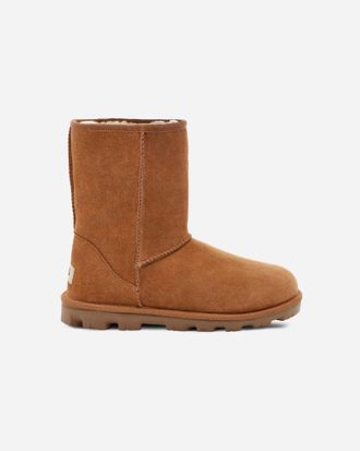 UGG Essential Short Boot f&uuml;r Damen | UGG EU in Brown, Gr&ouml;&szlig;e Wildleder