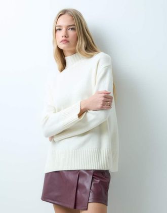 Mango Strickpullover mit hohem Kragen in Wei&szlig;