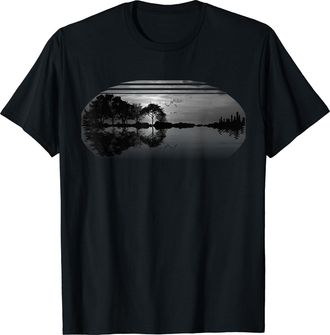 Smooth HQ Gitarre Grau Himmel Bäume Stadt See Reflexion Stilvolles Design T-Shirt