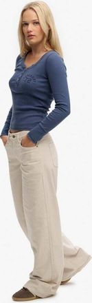 Superdry Weite Mini-Cordhose in Moonbeam-Grau mit mittelhohem Bund-Wei&szlig;