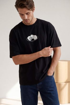 Trendyol MAN Herren Schwarz Geometrisches Muster Kurz Oversize T-Shirts