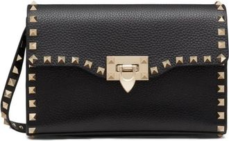 Valentino Garavani Hobo Bags - Textured Leather Rectangular Bag With Pyramid Stud - Gr. unisize - in Schwarz - f&uuml;r Damen