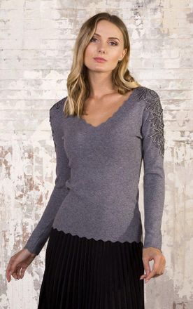 Passioni Strickpullover mit Wellenkanten und Spitzendetails