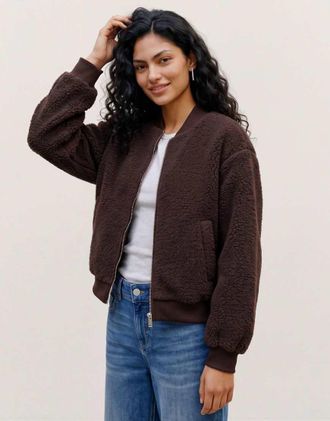 Vero Moda Teddyjacke in Schokobraun