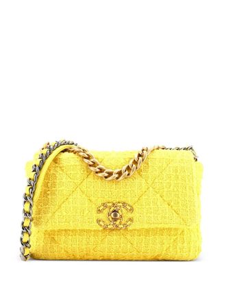 Chanel 19 Flap Bag Quilted Tweed Medium crossbody bag - Jaune