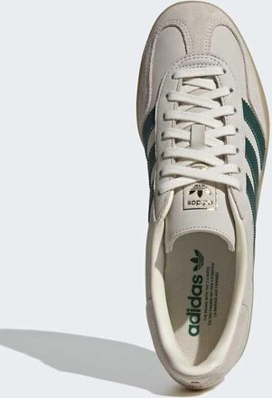 adidas Originals Gazelle - Indoor-Schuhe in Cremewei&szlig;/College-Gr&uuml;n