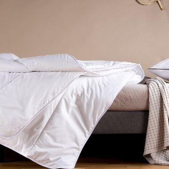 Kadolis Bettdecke für Erwachsene Maui Hülle aus Bio-Baumwolle 240x220 cm - 4-Jahreszeiten-Bettdecke - Für EIN Doppelbett - 300gr/m2 - Weich und komfortabel - 