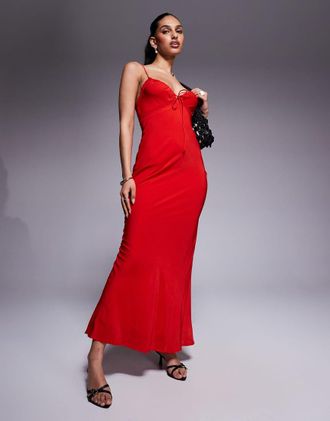 Princess Polly Robe longue satinée avec liens noués à lavant et finitions en dentelle - Rouge