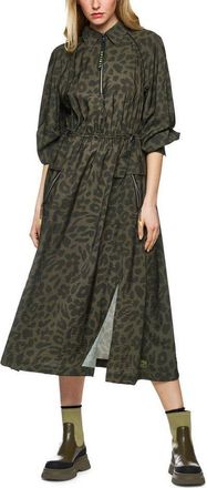 Marc Cain Maxikleid Leo Hike Premium Damenmode Langarm Sportives Kleid, Hemdkragen, Raglanärmel, mit Leo-Print