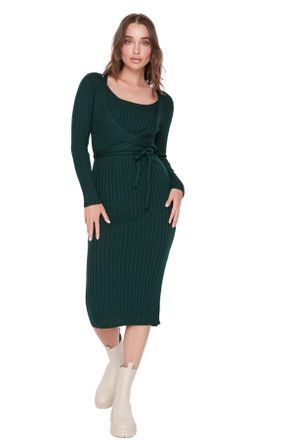 Trendyol Damen Trendyol Damenkleid mit Rundhalsausschnitt, Regul&auml;r, Gewebt, Standardgr&ouml;&szlig;e Kleid, Smaragdgr&uuml;n, M EU
