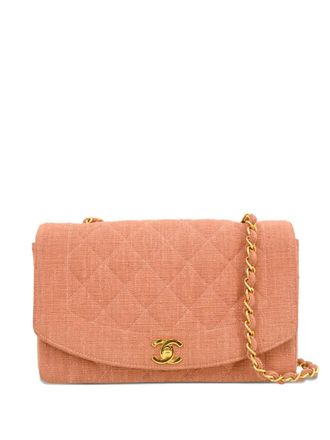 Chanel sac porté épaule Diana médium (1992) - Rose