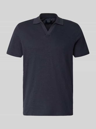 Mc Neal Slim Fit Poloshirt mit V-Ausschnitt
