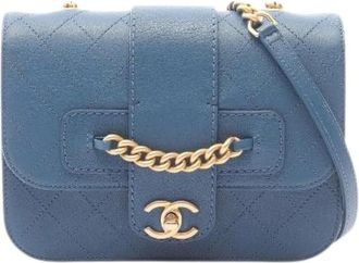 Chanel Sac port&eacute; &eacute;paule Pre-owned Matelass&eacute; en cuir de veau grain&eacute; - Femme - Pre-owned - Bleu - Taille: ONE Size