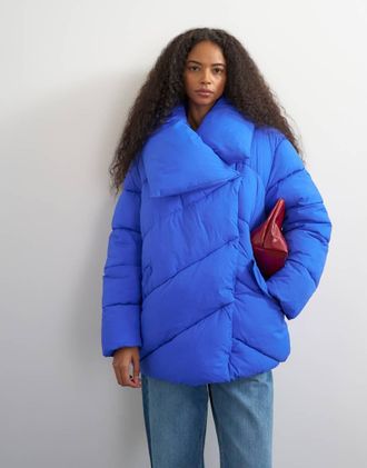 Topshop mittellange Steppjacke mit Stehkragen in Blau-Keine Farbe