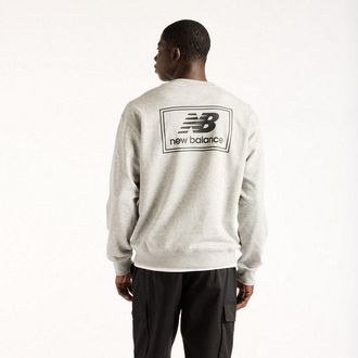 New Balance Sweatshirt WOVEN LABEL CREW klassischer Schnitt, mit Grafik-Print auf dem R&uuml;cken
