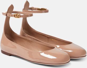 Valentino Garavani Ballerinas Tan-Go aus Lackleder