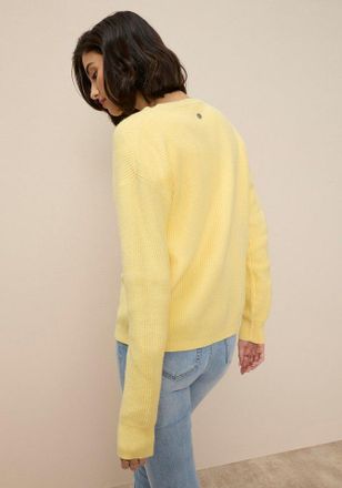 Tamaris Strickjacke mit trendigem Schnitt und Knopfleiste