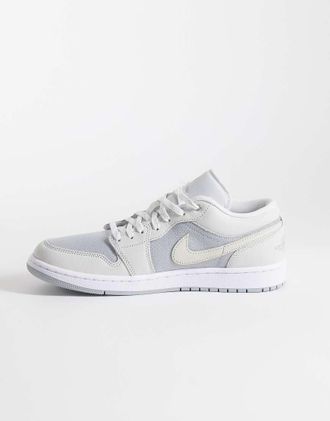 Nike Jordan Nike Air Jordan 1 Low gewebte Sneaker in Hellblau und Wollwei&szlig;