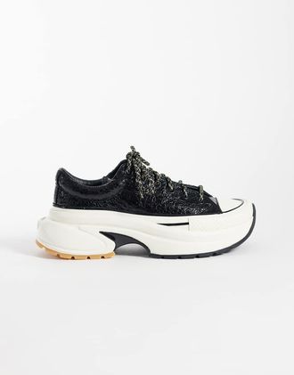Converse Run Star Crush Sneaker in Schwarz mit doppelten Schn&uuml;rsenkeln