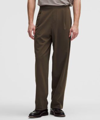 lululemon Pantalon Daydrift &agrave; pinces coupe d&eacute;contract&eacute;e Standard pour Hommes - Brun/Vert - Taille S