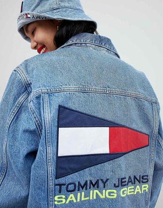 Tommy Jeans 90s Capsule 5.0 - Veste en jean avec logo drapeau dans le dos-Bleu