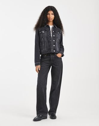 Tommy Jeans Veste camionneur en jean &agrave; d&eacute;tails clout&eacute;s - Noir d&eacute;lav&eacute;