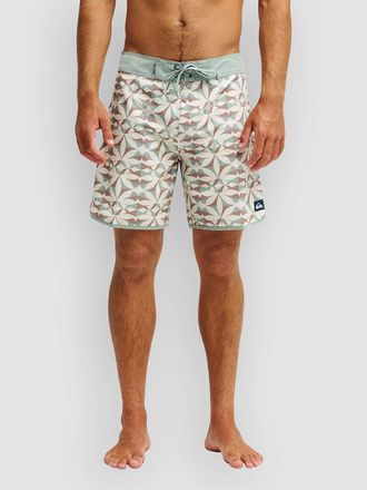 Quiksilver Surfsilk Scallop 18 Boardshorts bone white nature tile