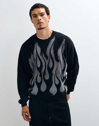 Weekday Oversize-Pullover mit Flammenmotiv in Schwarz