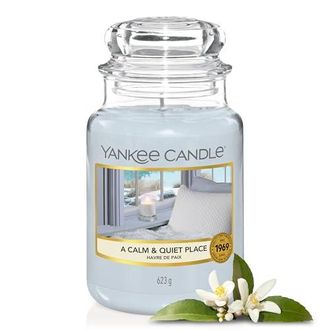 Yankee Candle Company Duftkerze im Glas (gro&szlig;) | A Calm & Quiet Place | Kerze mit langer Brenndauer bis zu 150 Stunden | Perfekte Geschenke f&uuml;r Frauen