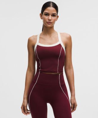 lululemon Wunder Train Piped Strappy Tank Top Light Support, B/C Cup f&uuml;r Frauen - Gr&ouml;&szlig;e 10 in Burgundy Bay/Light Ivory