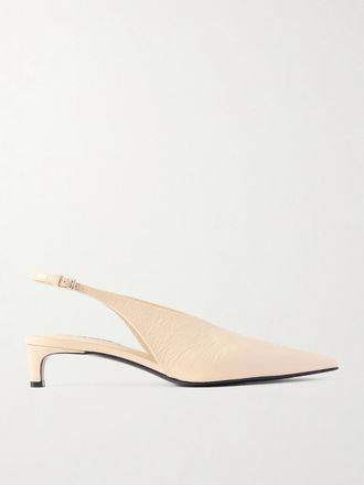 Jil Sander Slingback-pumps Aus Lackleder In Knitteroptik - Elfenbein