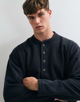 Abercrombie & Fitch top Henley oversize &eacute;pais noir d&eacute;lav&eacute;