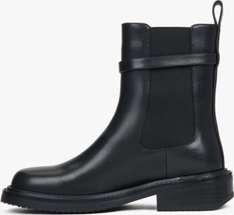 Estro & Luminara Chelsea Boots 25160-782