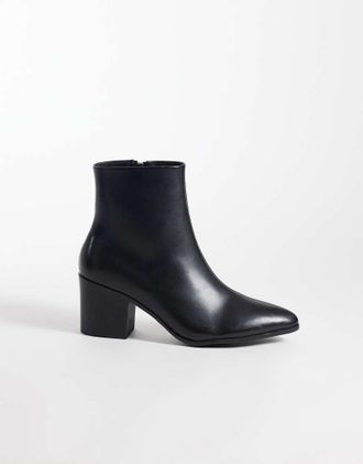 Asos Chelsea-Stiefel mit Absatz in Schwarz